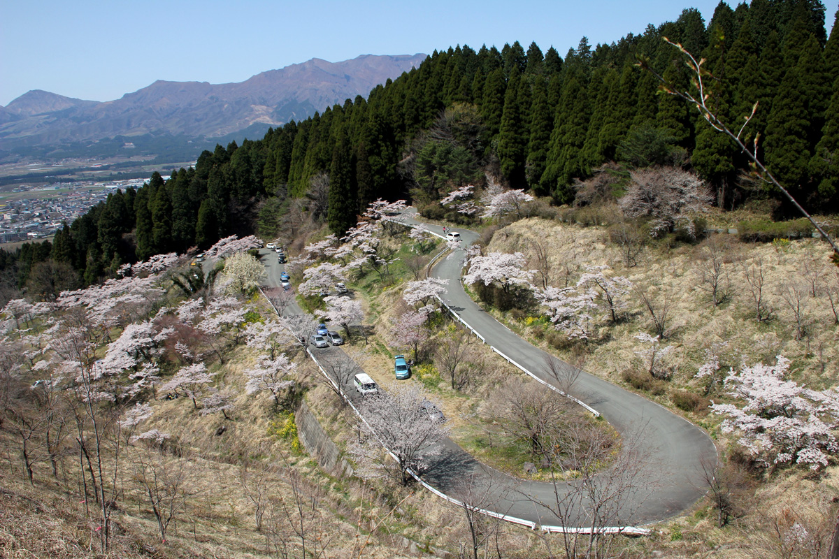 【熊本県】阿蘇五岳を望みカルデラに広がる風景をめぐる高森町の27km絶景サイクリング《PR》 - TABIRIN（たびりん）
