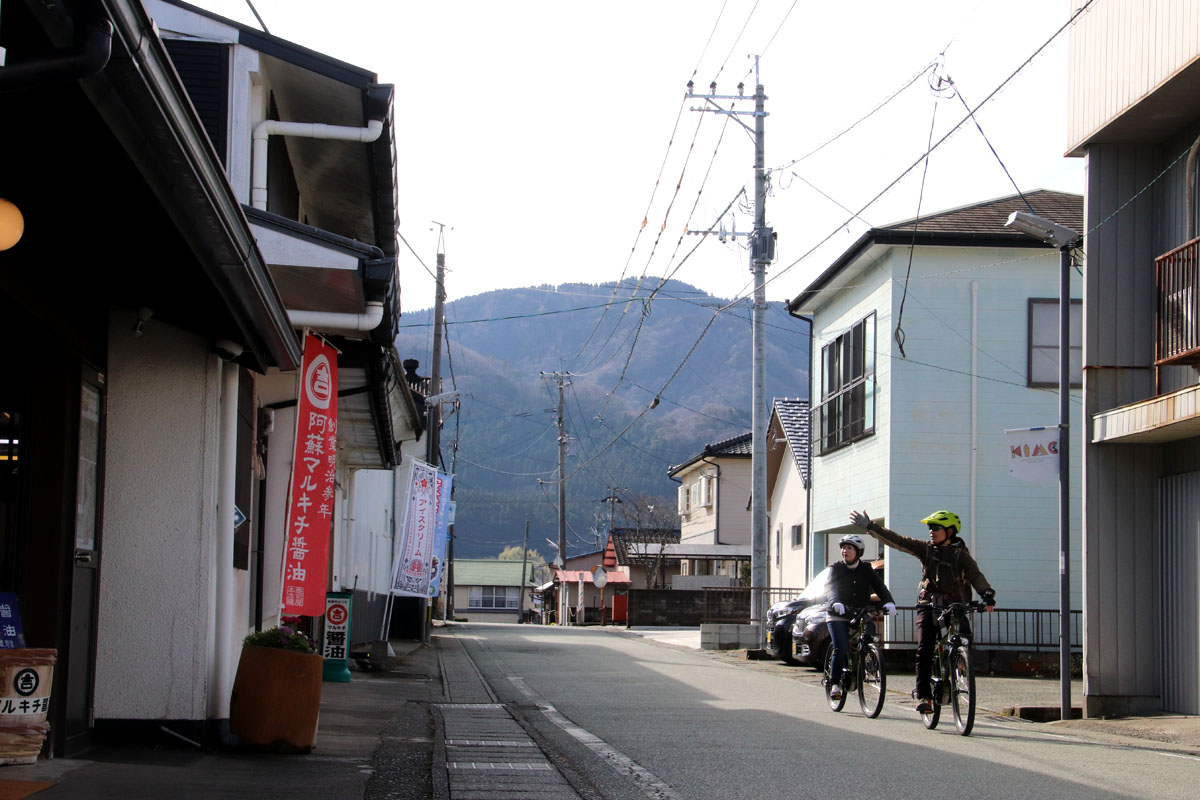 【熊本県】阿蘇五岳を望みカルデラに広がる風景をめぐる高森町の27km絶景サイクリング《PR》 - TABIRIN（たびりん）