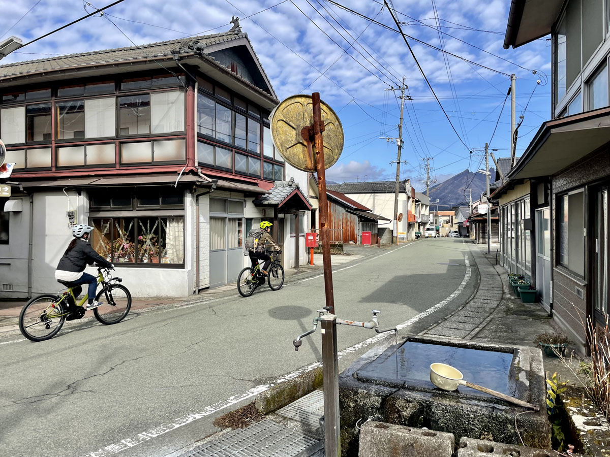 【熊本県】阿蘇五岳を望みカルデラに広がる風景をめぐる高森町の27km絶景サイクリング《PR》 - TABIRIN（たびりん）