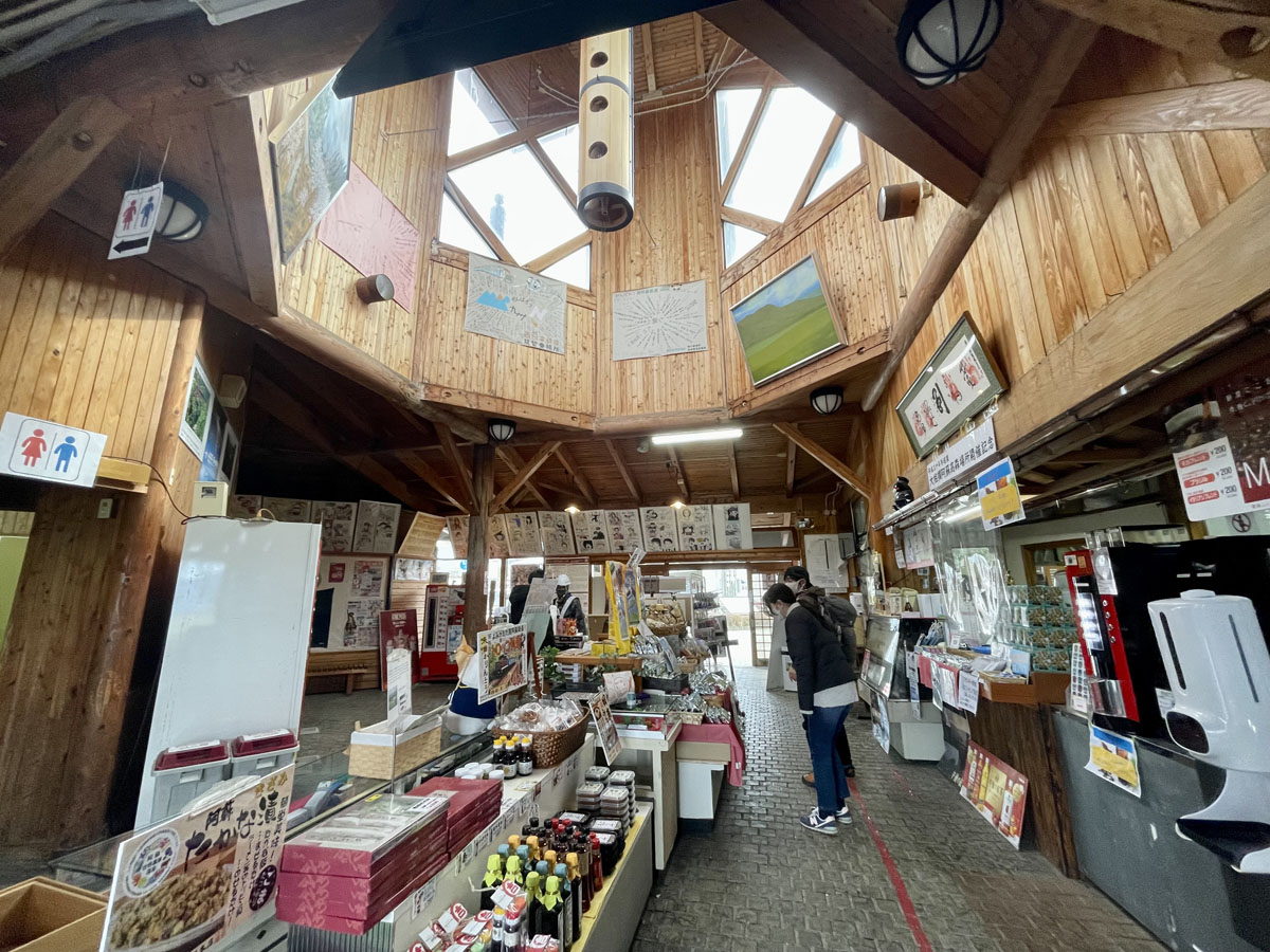 【熊本県】阿蘇五岳を望みカルデラに広がる風景をめぐる高森町の27km絶景サイクリング《PR》 - TABIRIN（たびりん）